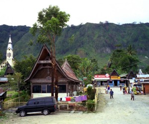 Best time to go to lake Toba | Weather and Climate. 4 months to avoid!