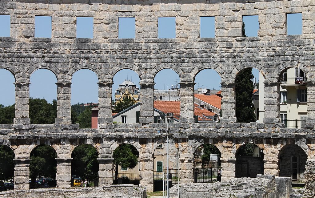 Weather in Pula in october 2021 - Temperature and Climate in october